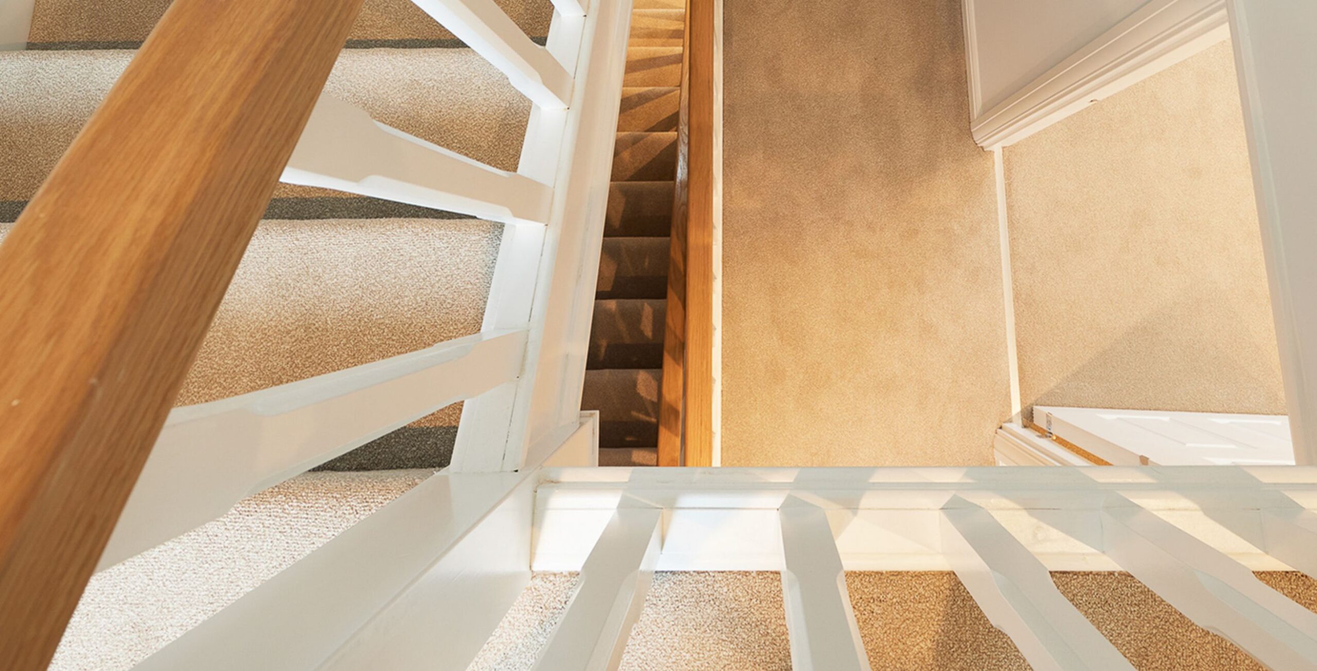 Fitting a Newel Top Winder Post Installation Guide | Staircraft